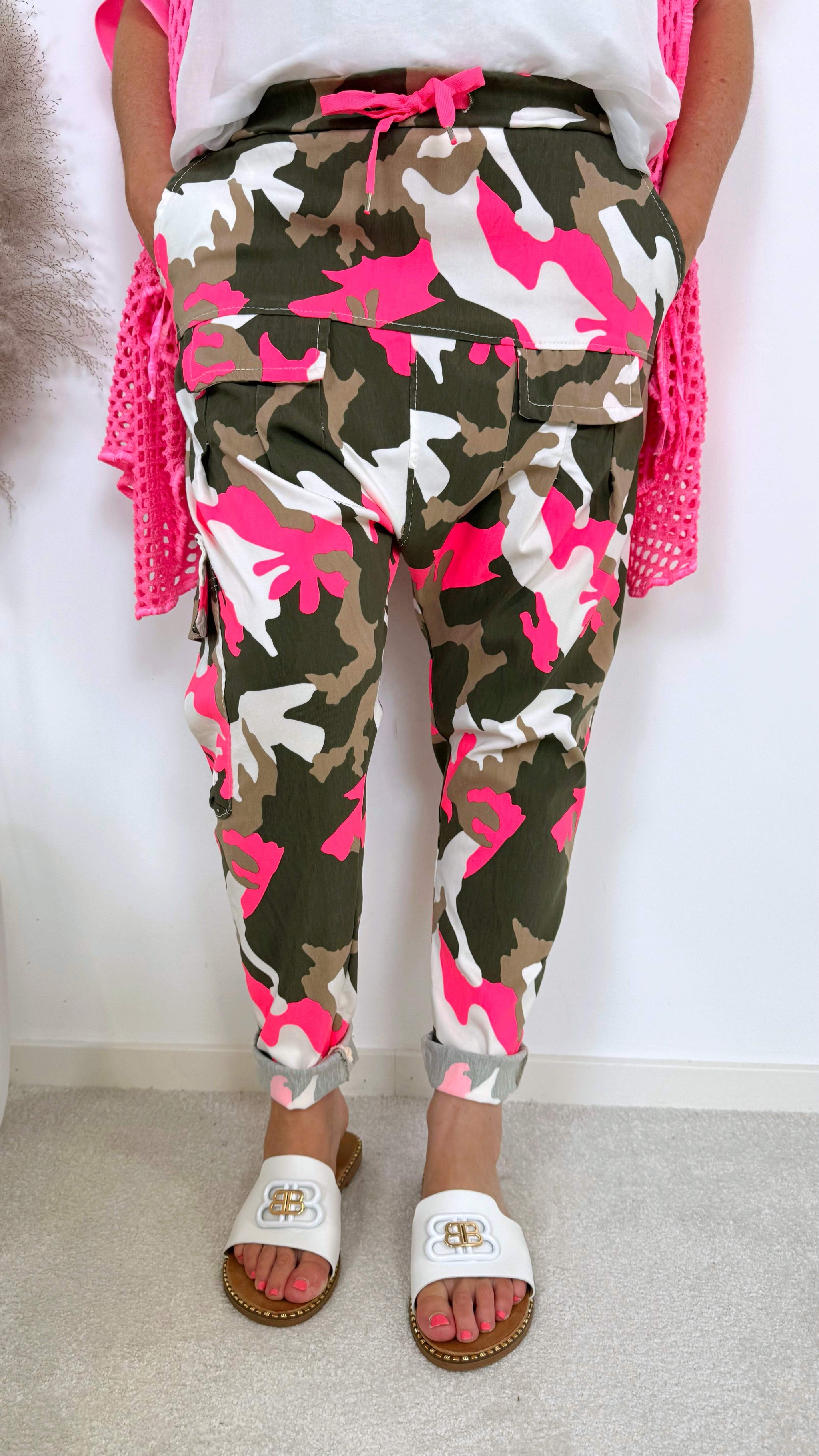 Baggy-Cargo Hose Hidden Queen *Neon Pink*